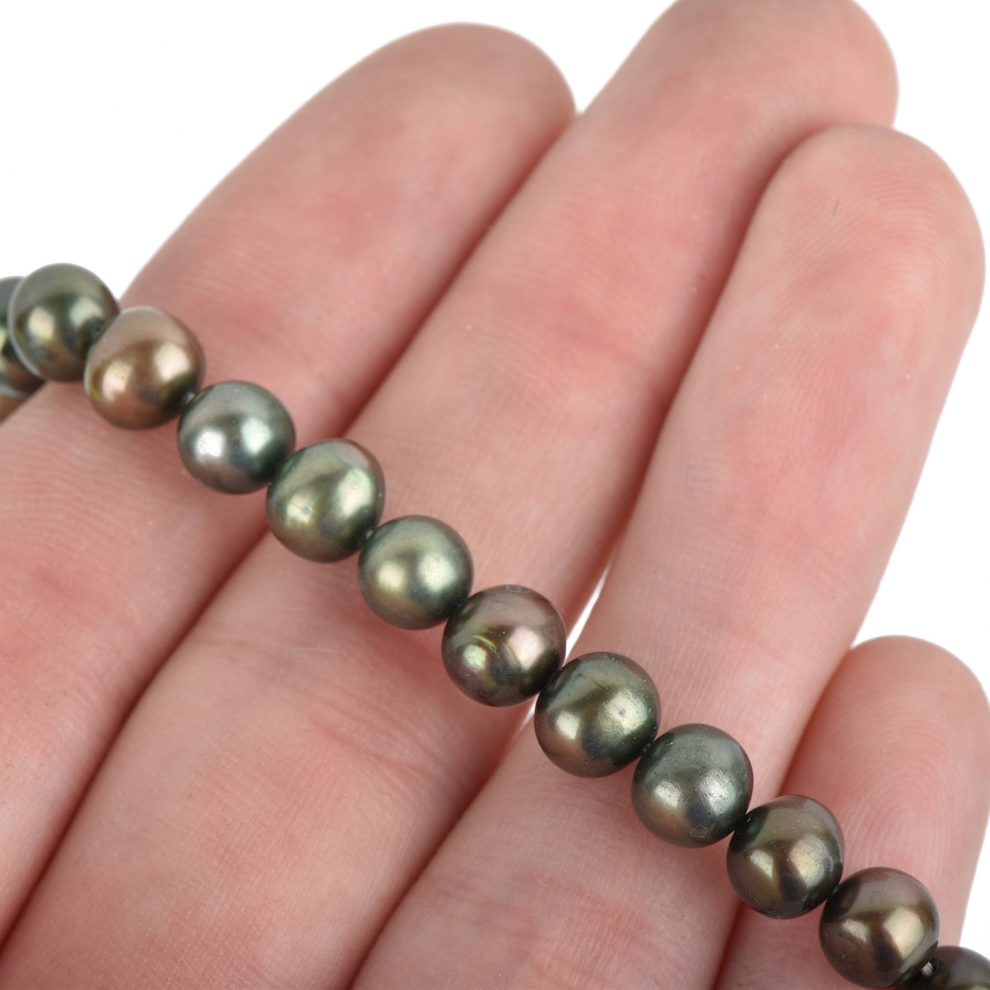 1 Strand 6mm Cultured Freshwater Round Potato Pearls . Emerald Green g